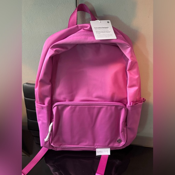 lululemon athletica | Bags | Lululemon Everywhere Backpack 22l Pow Pink ...